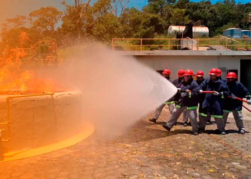 Equipe de treinamento de brigada de incêndio - Alternativa